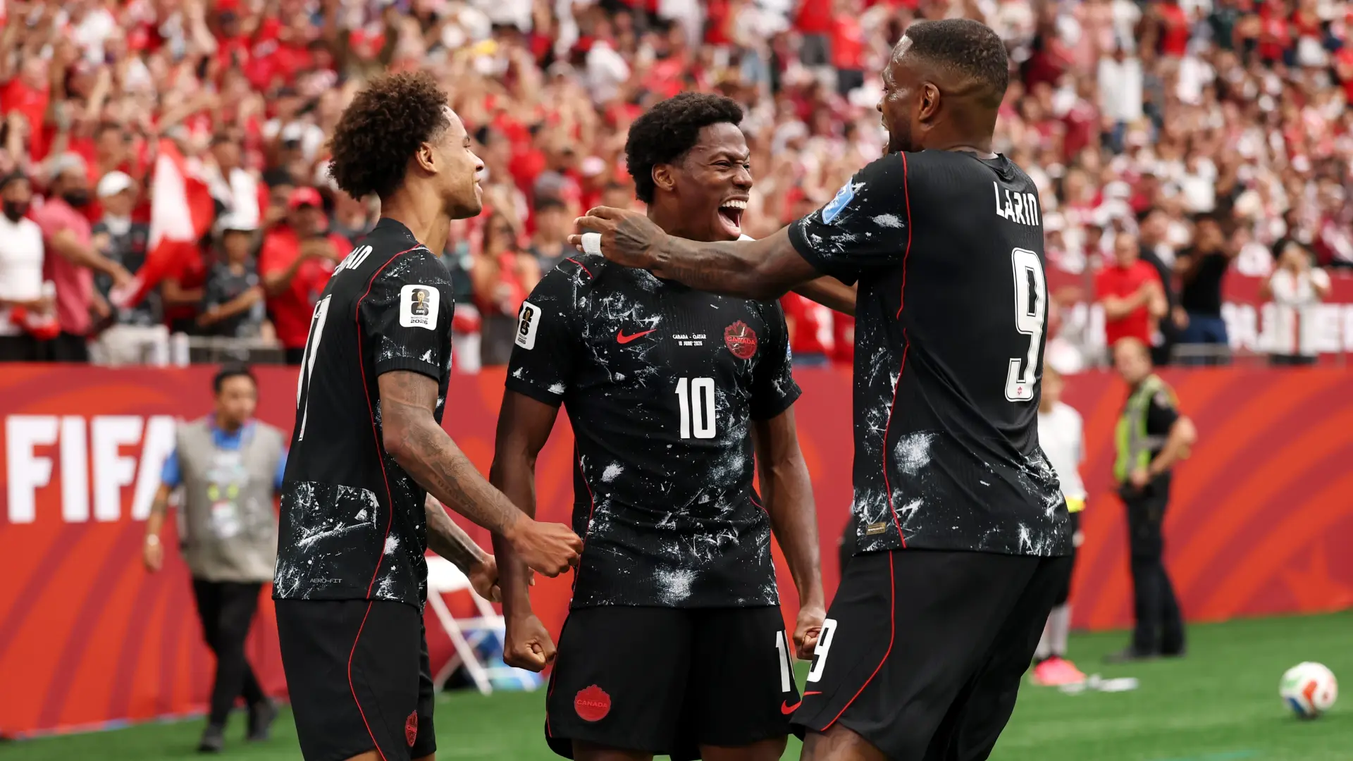 Canadá se impone a Catar con una goleada agridulce tras la dura lesión ...