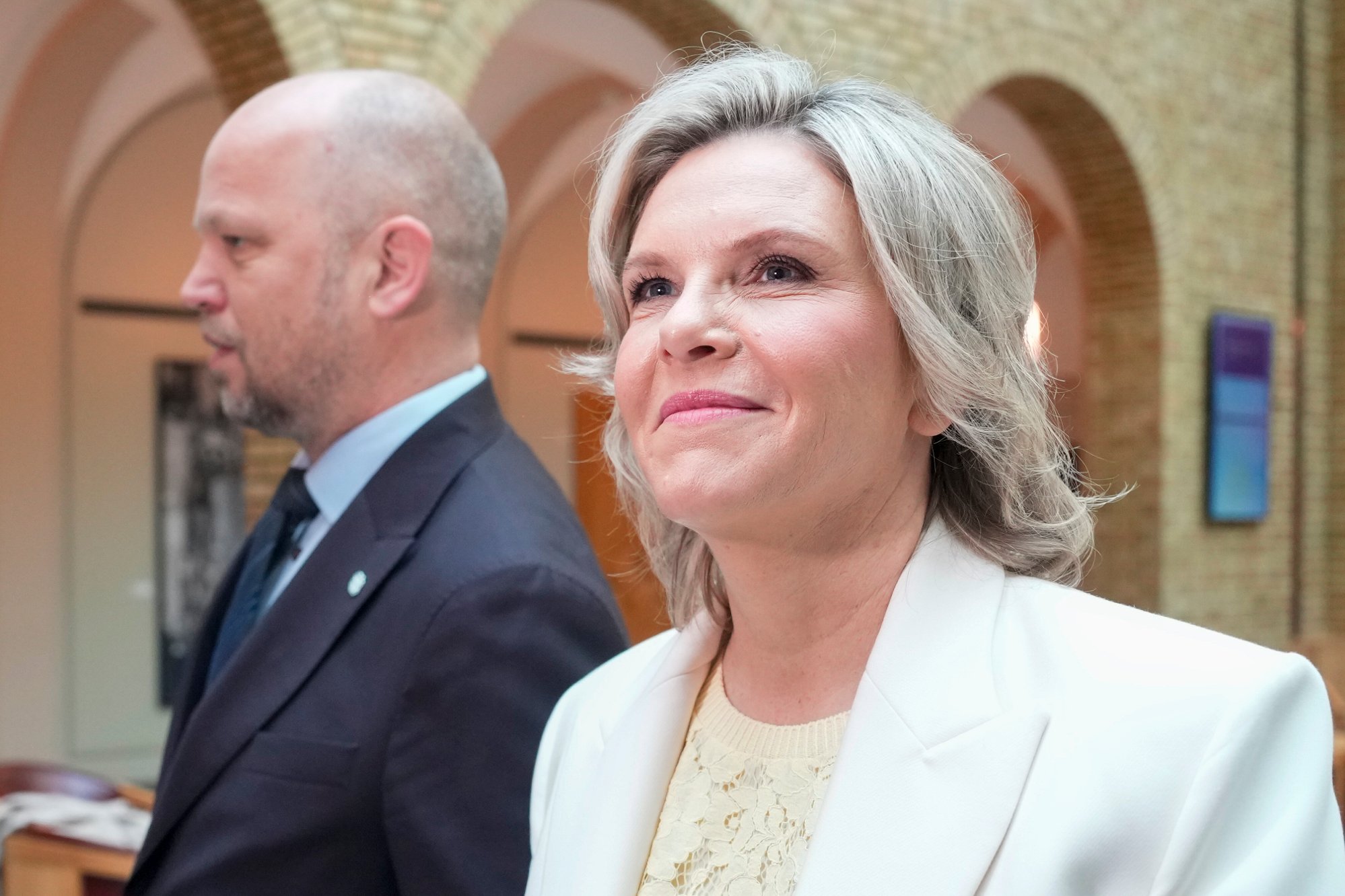 Vedtar tidenes avgiftssjokk – selv sparer Vedum 10.000 kroner på en tank