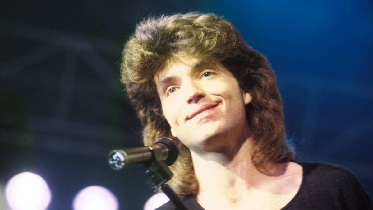 Richard Marx moves fans to tears with timeless performance of 'Right ...