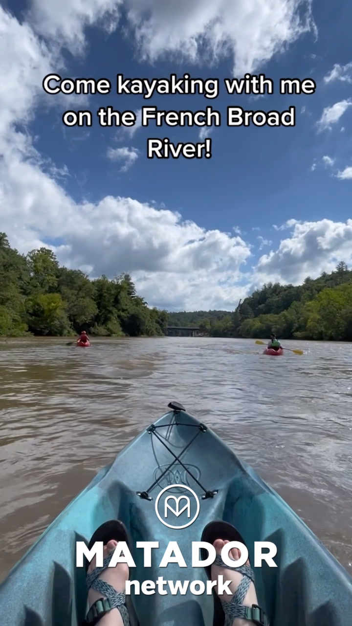 What it’s like to kayak on Asheville, NC’s French Broad River