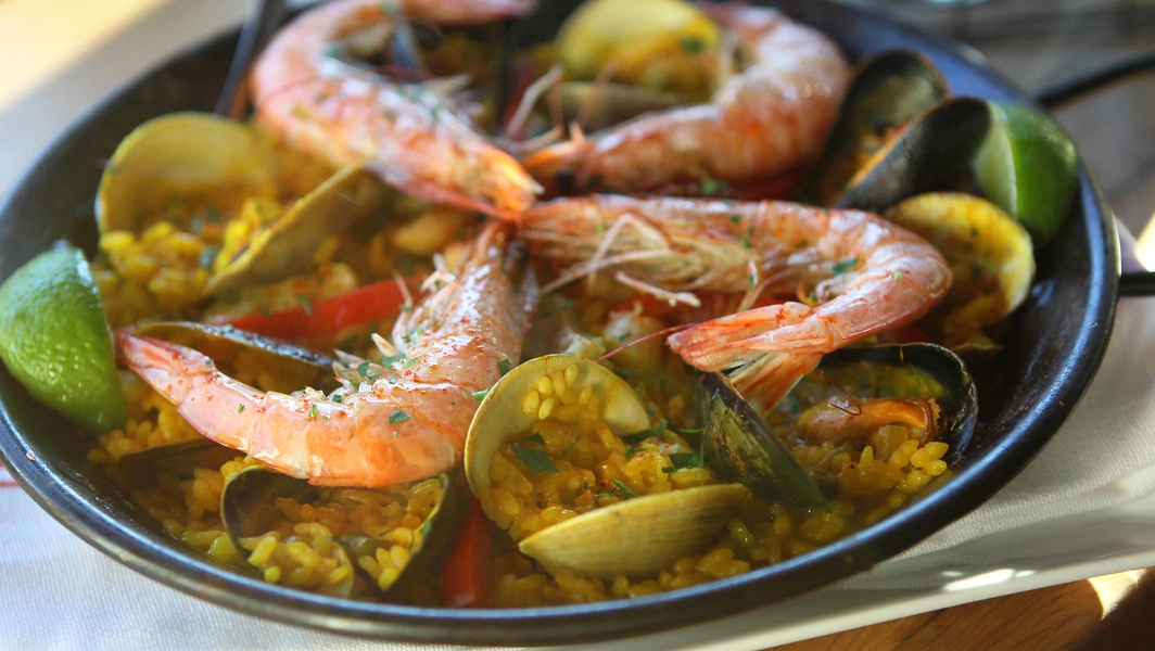 Chef showcases Filipino twist on Spanish paella in live demo