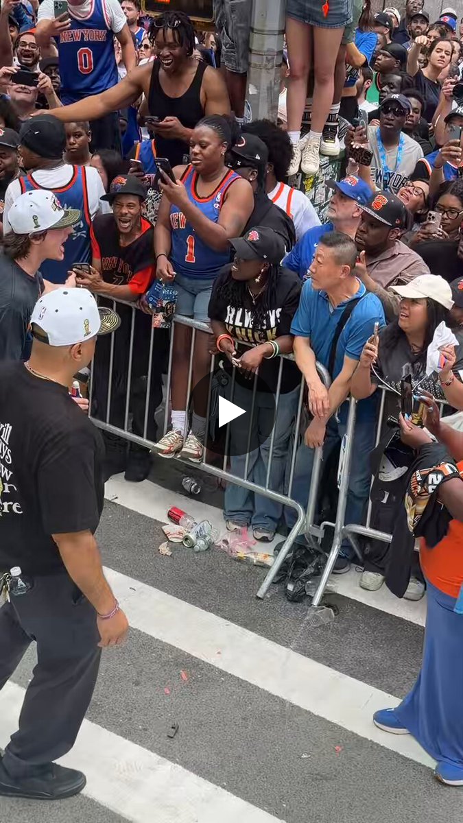 Shocking moment Knicks star is manhandled by NYPD after being mistaken ...