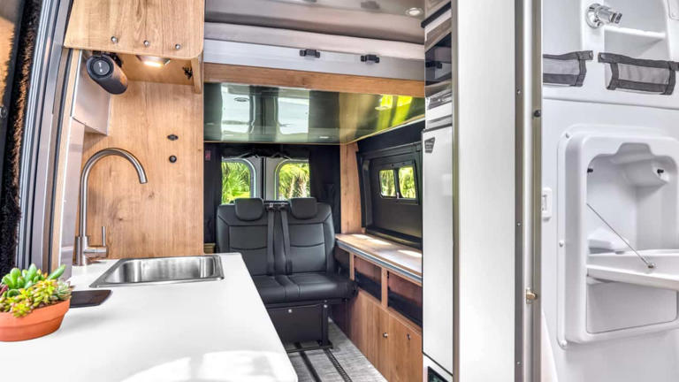 Airstream Rangeline 21PL, la camper familiar americana con alma europea