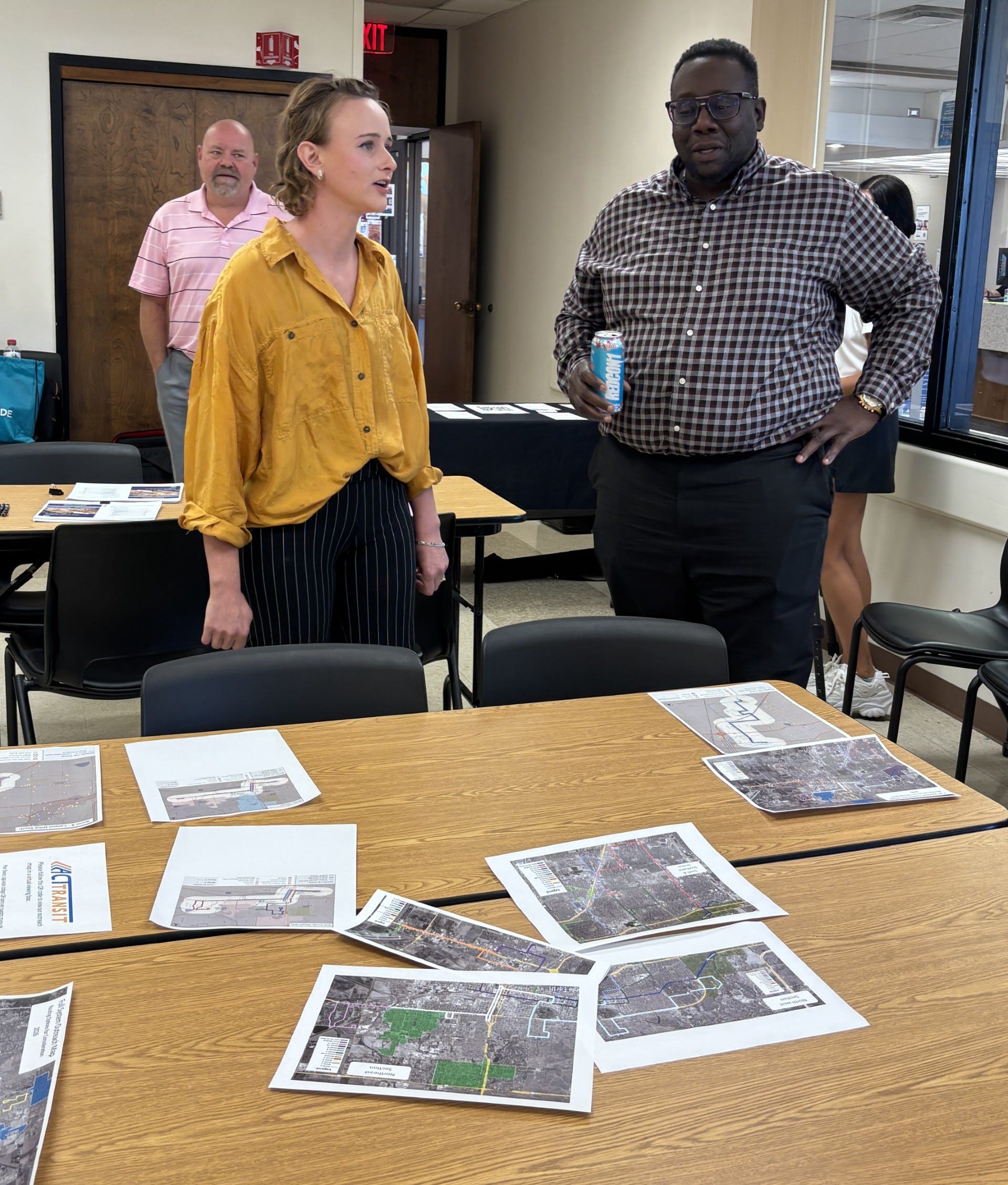 City listens to public opinions on bus routes, questions, ideas