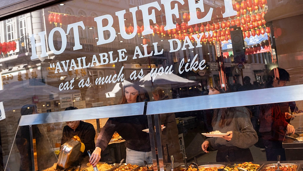 Buffet tipping etiquette explained