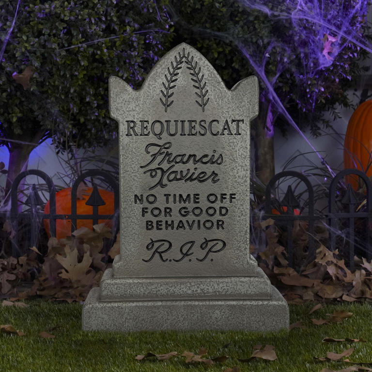 Lowe's early Halloween drop features singing Mickey & Minnie