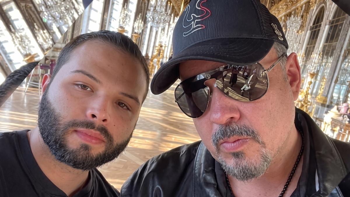 Quítate: Pepe Aguilar recibe críticas tras negarle un abrazo a su hijo ...