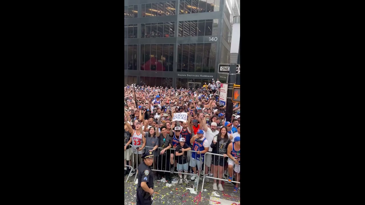 This is what riding on a Knicks parade float feels