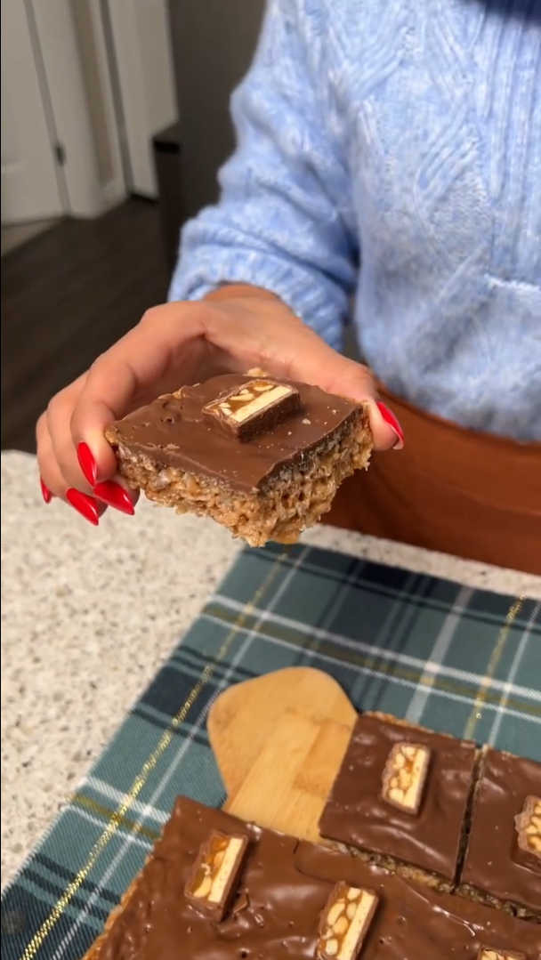 Easy Snickers squares for chocolate lovers