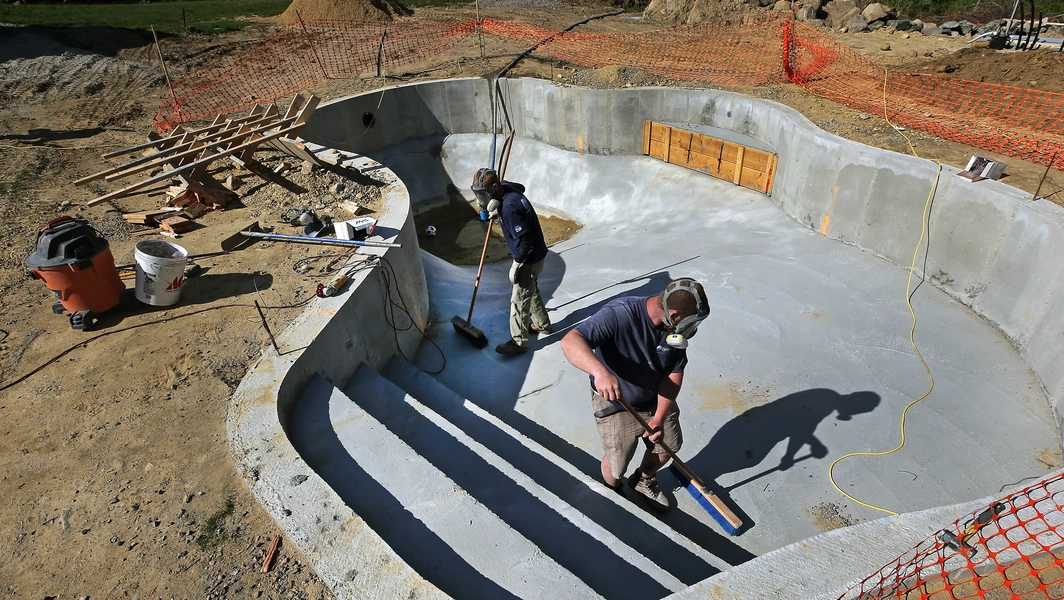 Comparing inground and above-ground pools