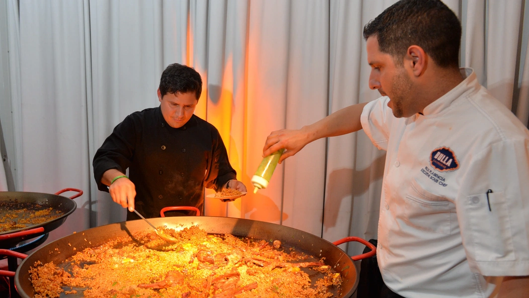 Chef showcases Filipino twist on Spanish paella in live demo