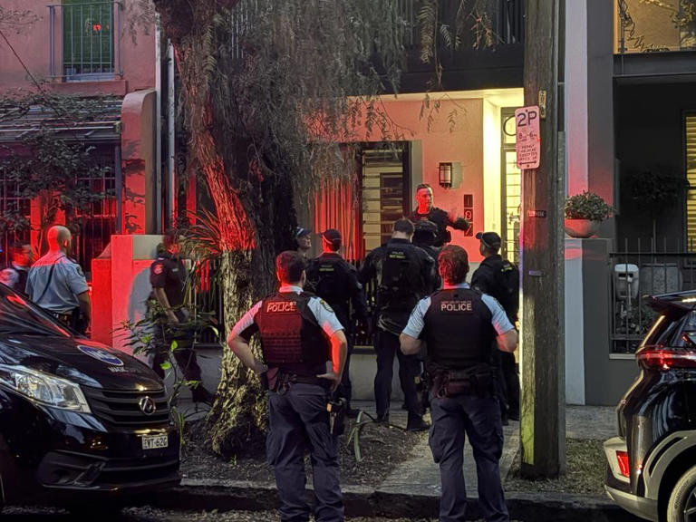 Cops swarm street after wild car chase