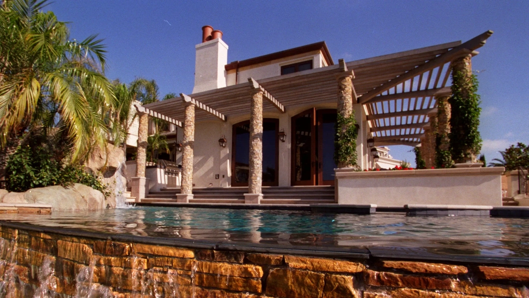 11 inspiring large backyard pool designs
