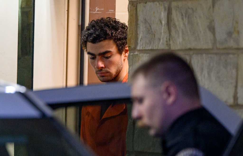 Luigi Mangione's attorneys say they are withdrawing psychiatric defense