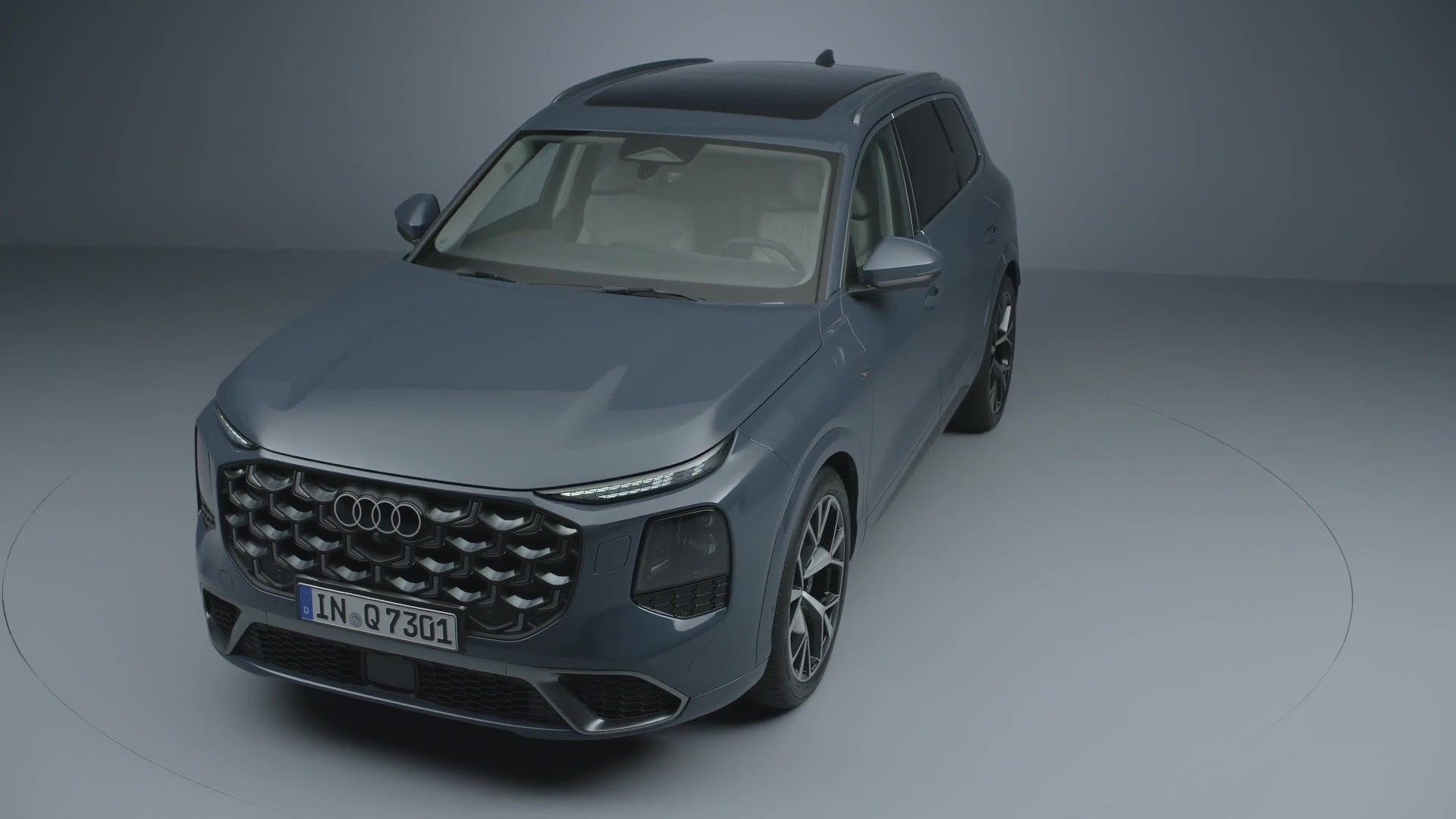 Audi Q7 SUV TDI quattro design preview in studio