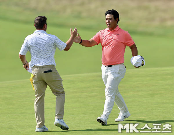 톰 킴 '오늘 하루도 고생했어' [MK포토]