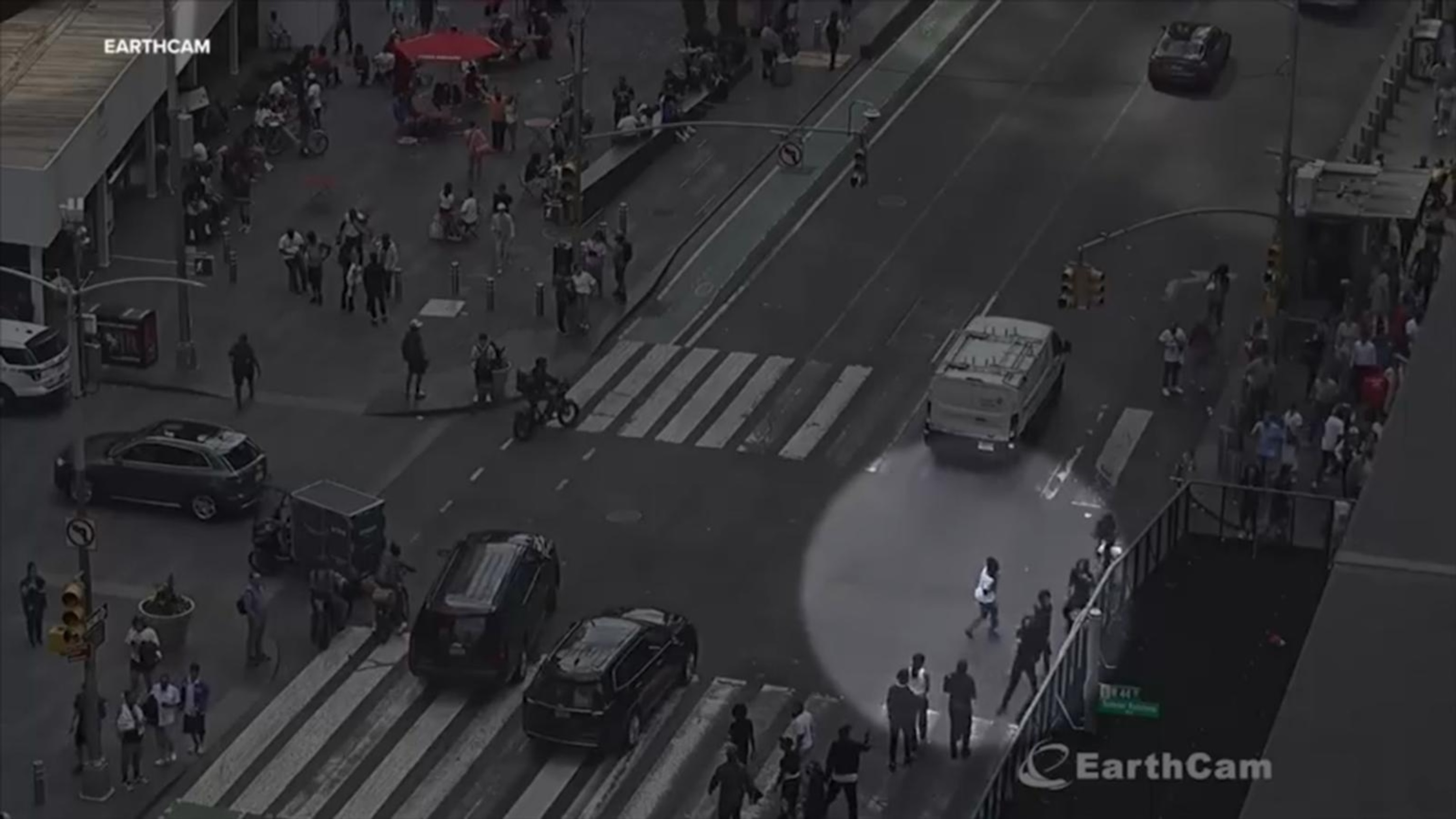 Gunfire near Times Square sends massive crowd running for cover after ...