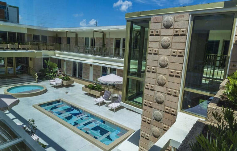 Inside a new luxury Miami airport terminal: Suites, caviar, privacy ...