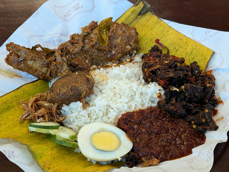Nasi Lemak Pak Man is Damansara Utama’s newest spot for nasi lemak ...