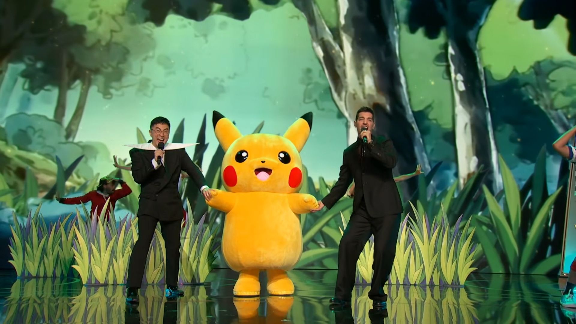 Bowen Yang, Matt Rogers slay Pokemon song at Bravo's Las Culturistas ...