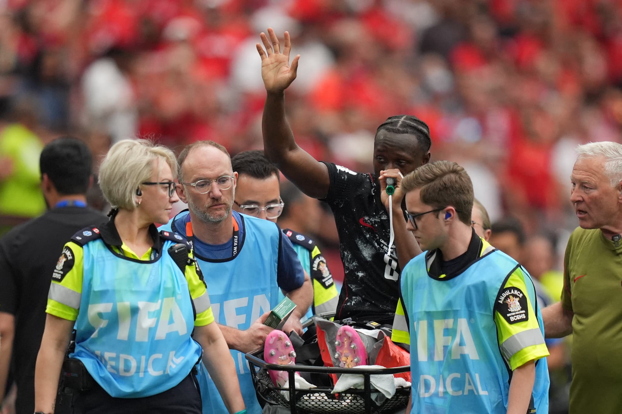 Coupe du monde 2026 : Terrible blessure pour Ismaël Koné, sorti sur civière