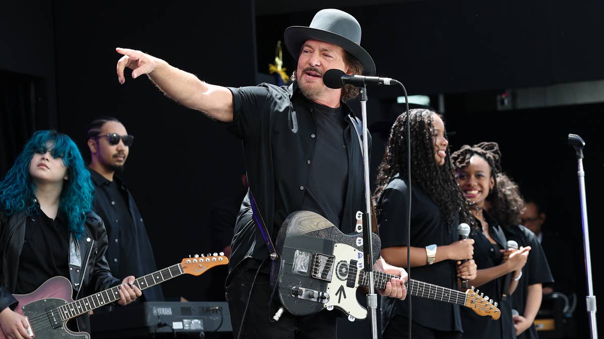 Eddie Vedder premieres new song 'Better Believe' at Obama Center for ...