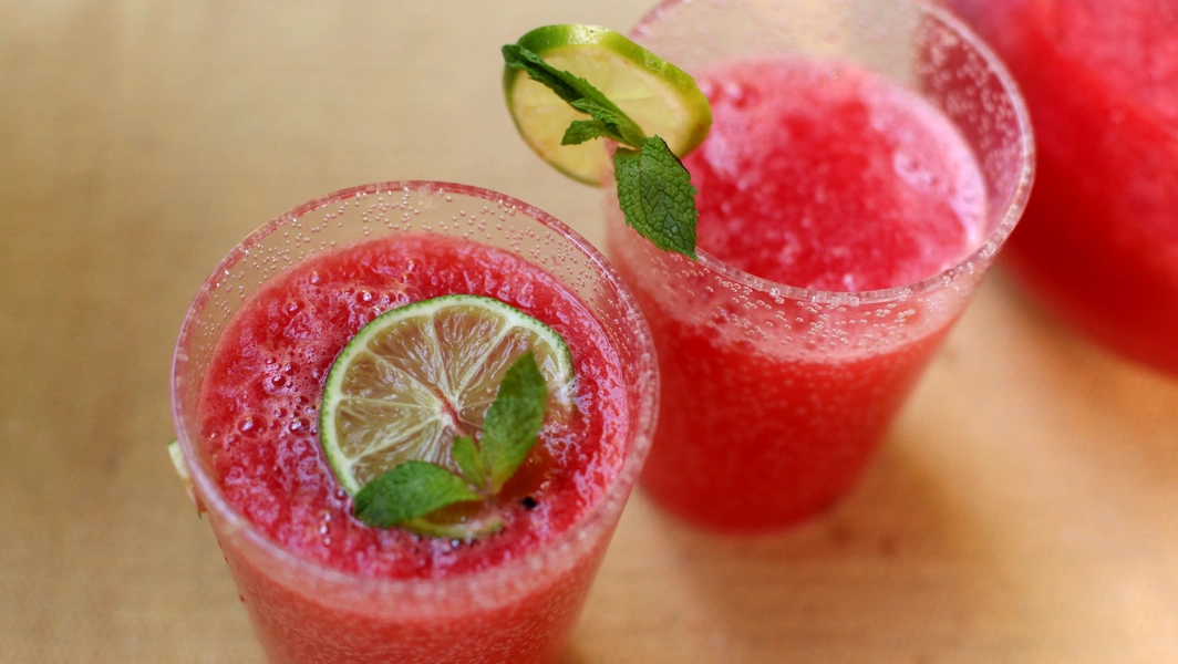 9 easy watermelon drinks and desserts