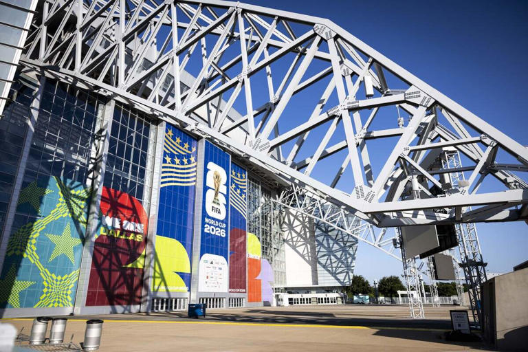Man charged with flying illegal drone around Dallas stadium during ...