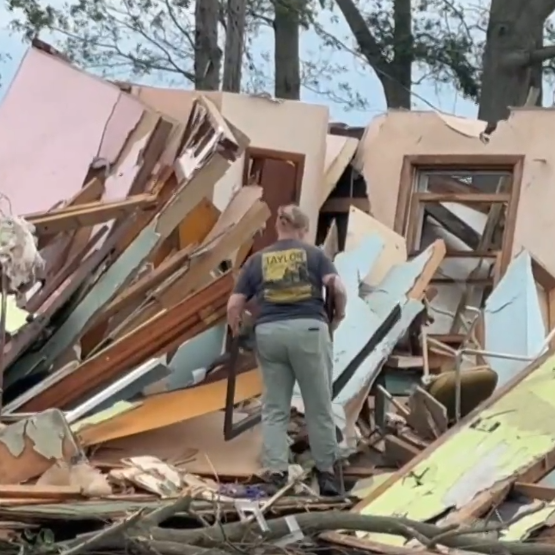 Tornadoes tear through multiple states across Midwest, Southeast
