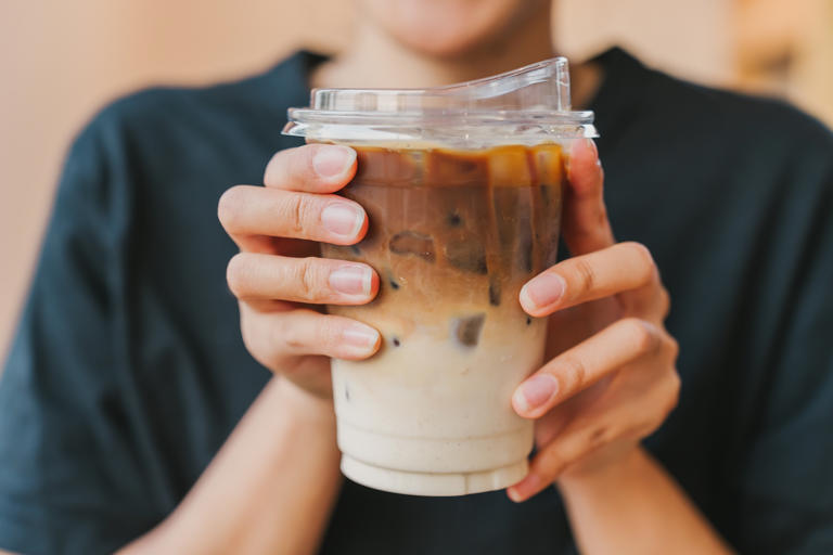 Vous buvez du café glacé pendant la canicule ? Ce qu'il faut savoir ...