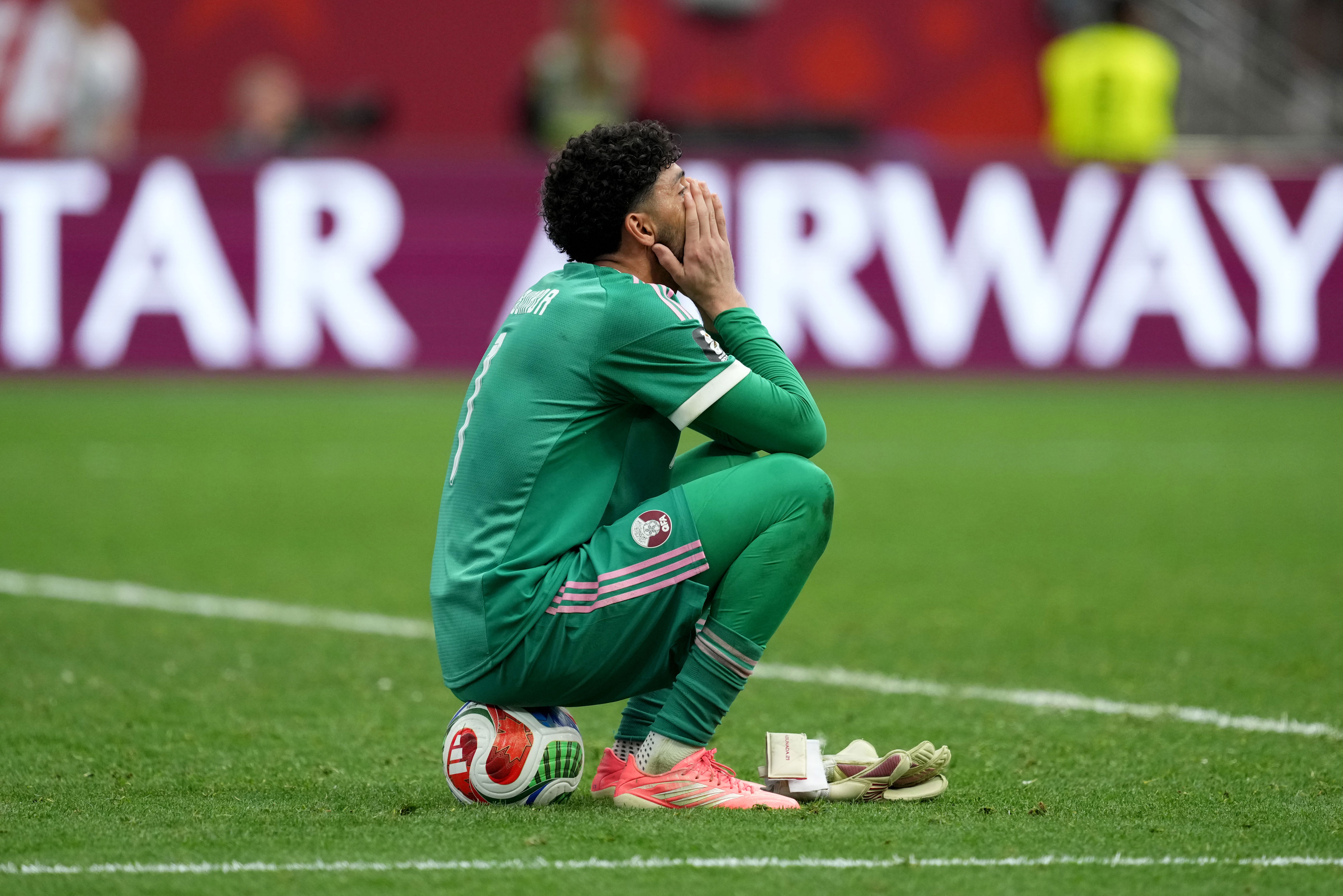 Red cards and poor defense send Qatar to its worst World Cup loss, a 6 ...
