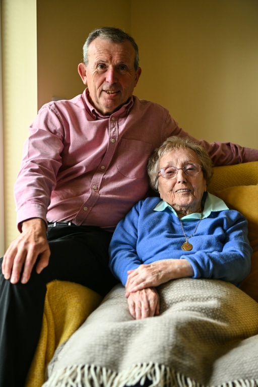 How Spanish Civil War child, now 97, fled Franco for new life in UK