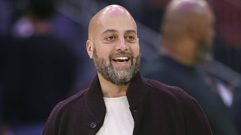 Rockets address center position in second round of CBS Sports mock draft