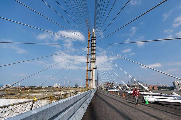 The epic £295m bridge that's one of the world's longest-built to ...