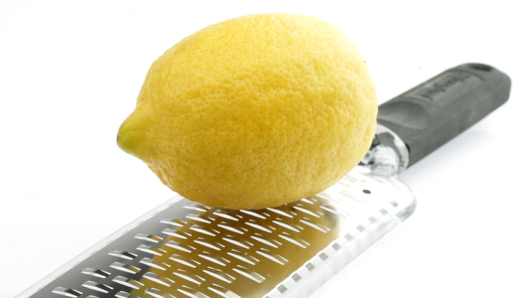 Ina Garten’s lemon bars: crust, filling, and finishing touches