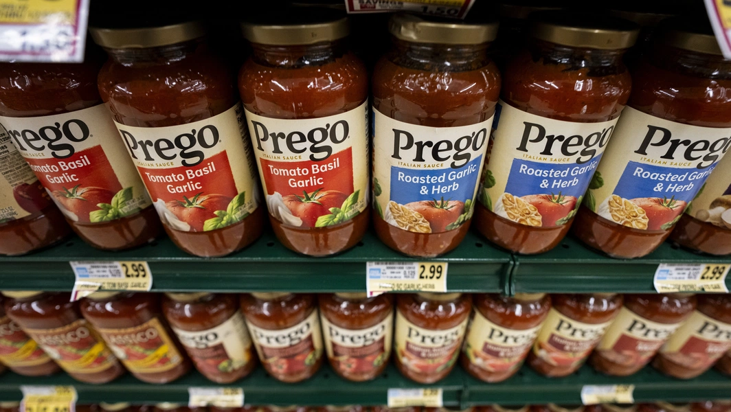 Turn jarred pasta sauce into a weeknight masterpiece