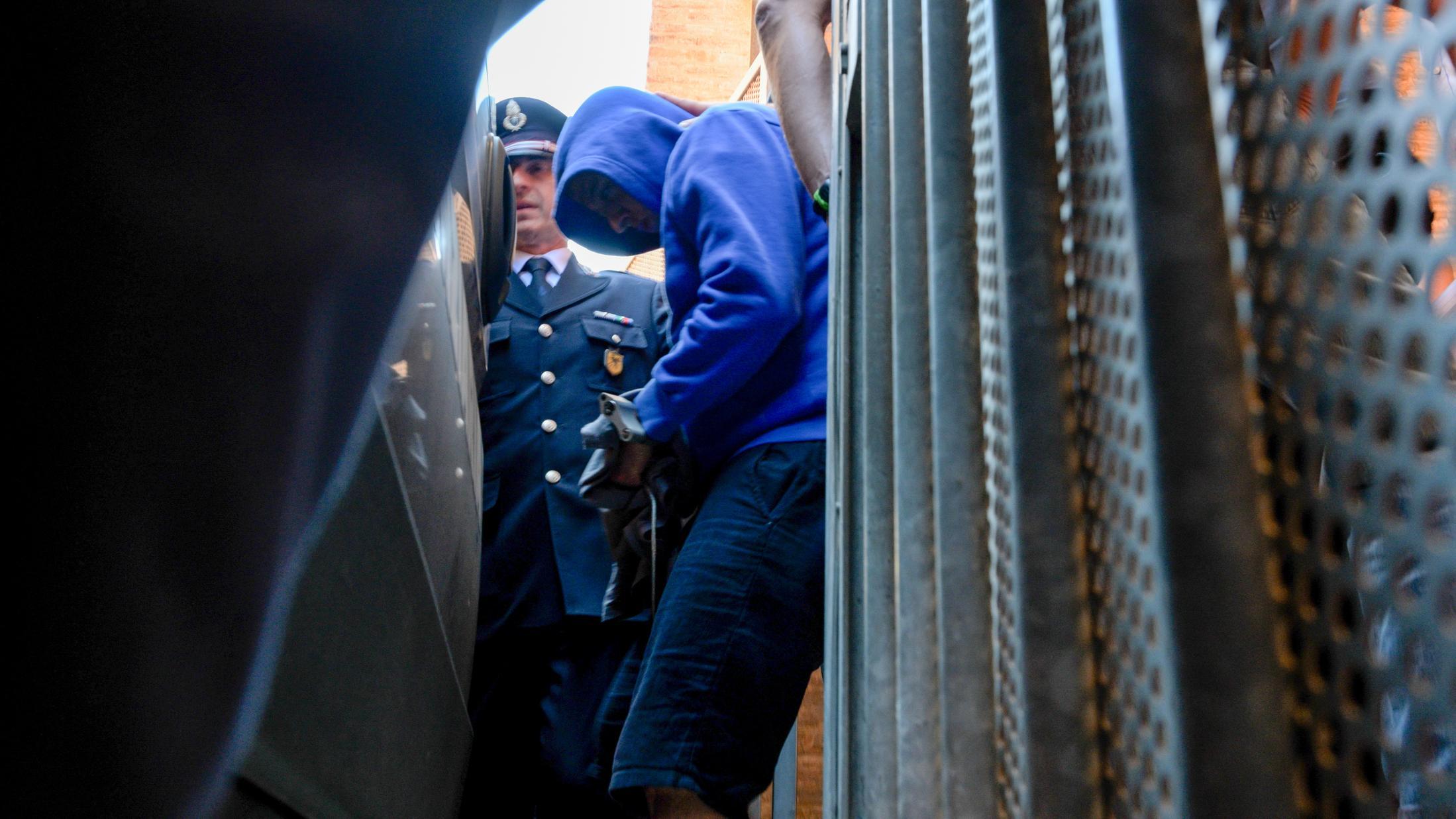 Attentato in via Emilia. Primo incontro in carcere per Salim El Koudri ...