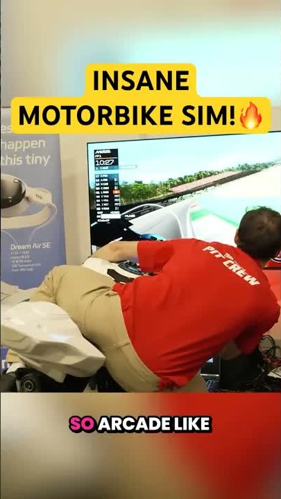 How this motorbike sim combines lean and counter-steering 🏍️