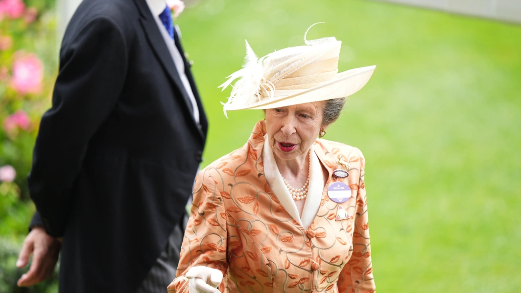 Princess Anne debuts peach outfit for Ladies’ Day