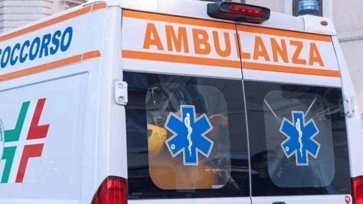 Bimba di 20 mesi muore dopo essere stata lasciata in auto sotto il sole ...
