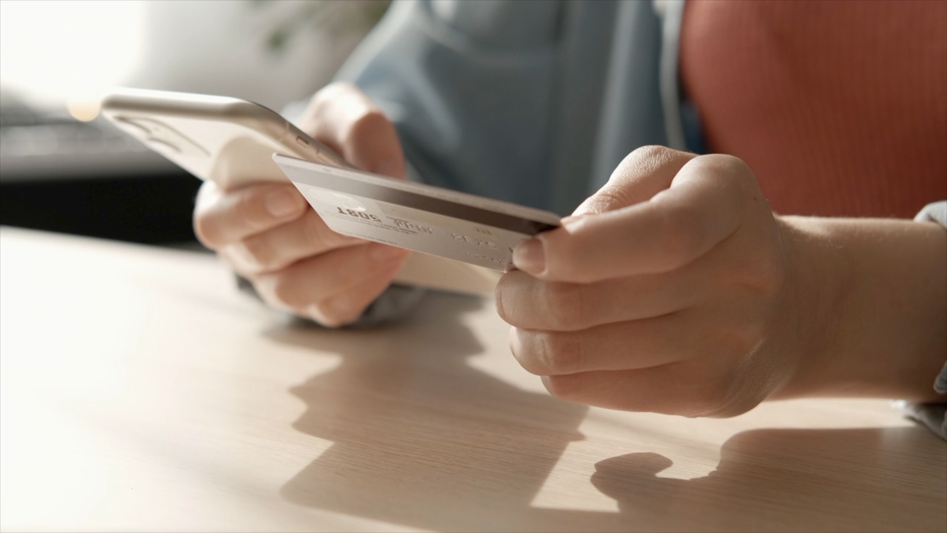 Pause your credit card spending: Watch for these warning signs