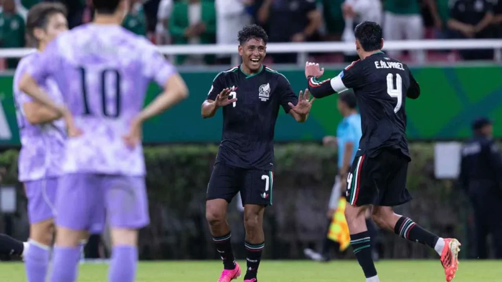 México vence a Corea del Sur y toma el liderato del Grupo A