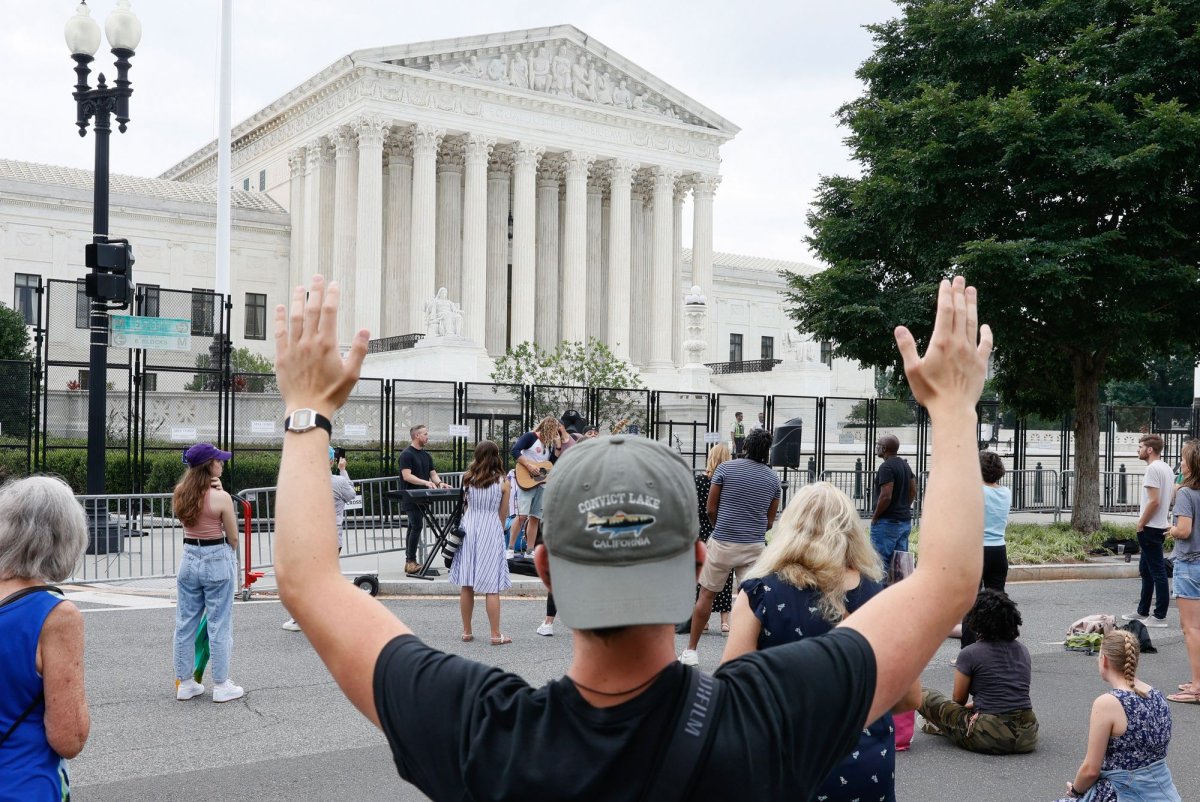 On this day, June 19: Supreme Court rules student prayer at games ...