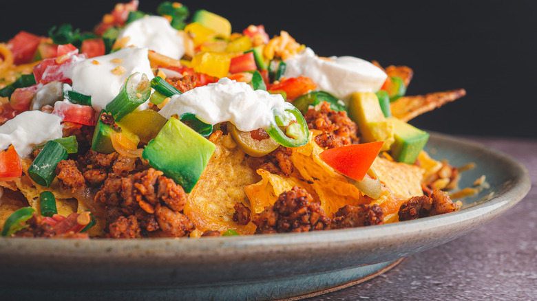Here's how you should be reheating nachos