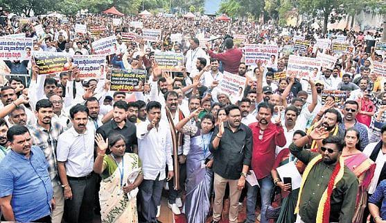 Small traders call off protest across Karnataka after Minister Khader's ...