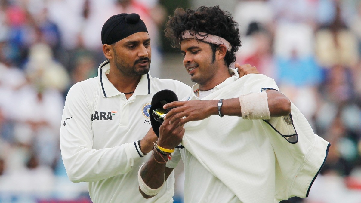 Sreesanth dares Harbhajan to ring fight: Have you got the guts?