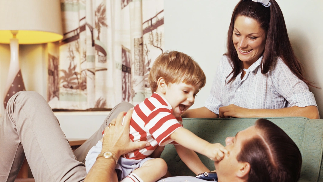 8 humorous and heartwarming dad moments in memes