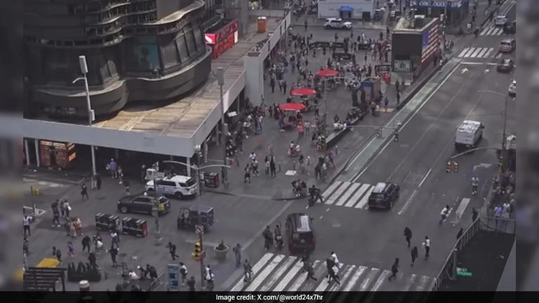 Video: 1 hurt as shots fired at New York's Times Square, people run for ...