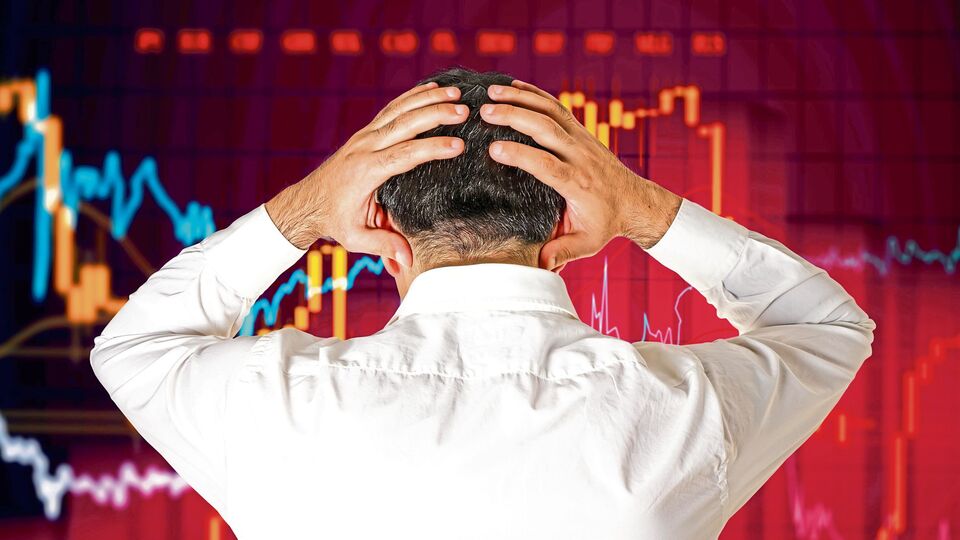 Infosys to TCS, HCL Tech: Indian IT stocks crash as Accenture trims ...