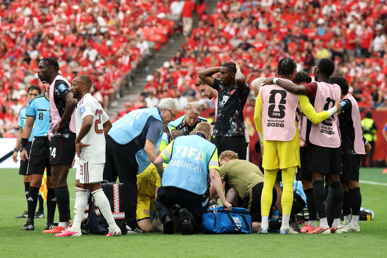 World Cup star suffers horror injury during Canada vs Qatar: 'Everyone ...